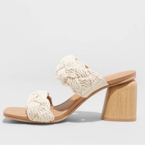 Universal Thread | Shoes | Universal Thread Stassi Mule Heel Sandals ...